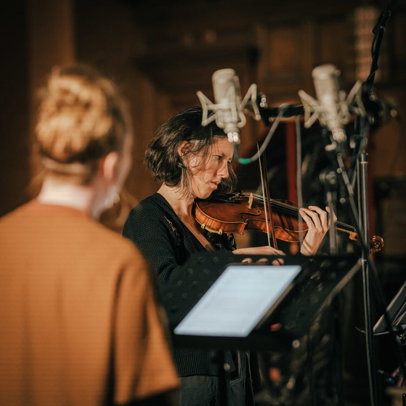 Stuart MacRae: Earth, thy cold is keen - Delphian Records